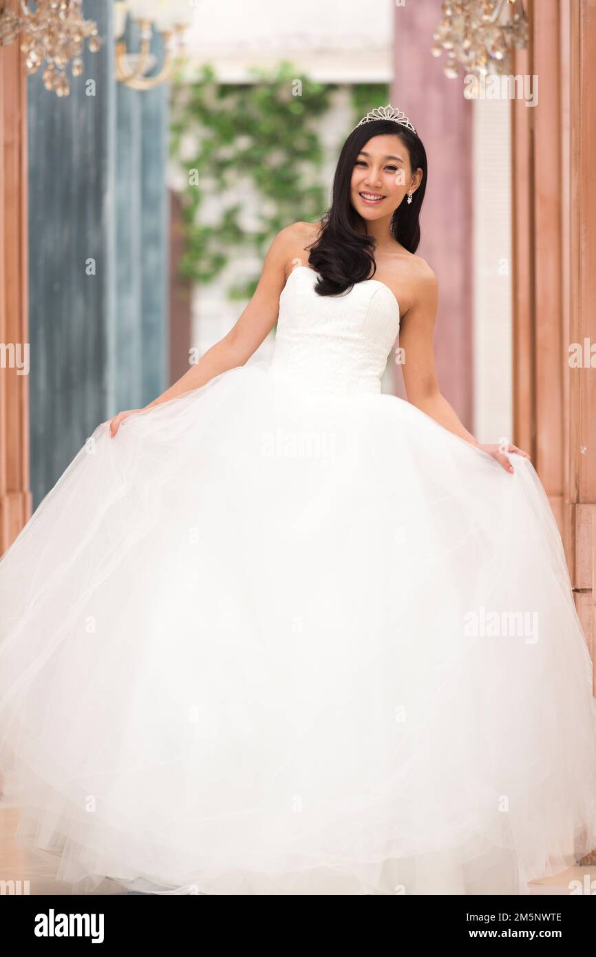 The beautiful bride Stock Photo - Alamy