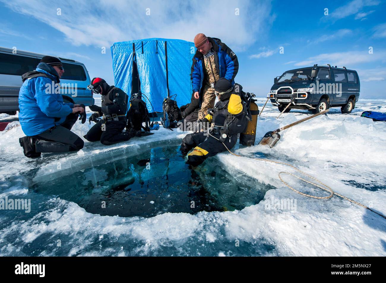 Scuba divers, Lake Baikal, Olkhon Island, Pribaikalsky National Park ...