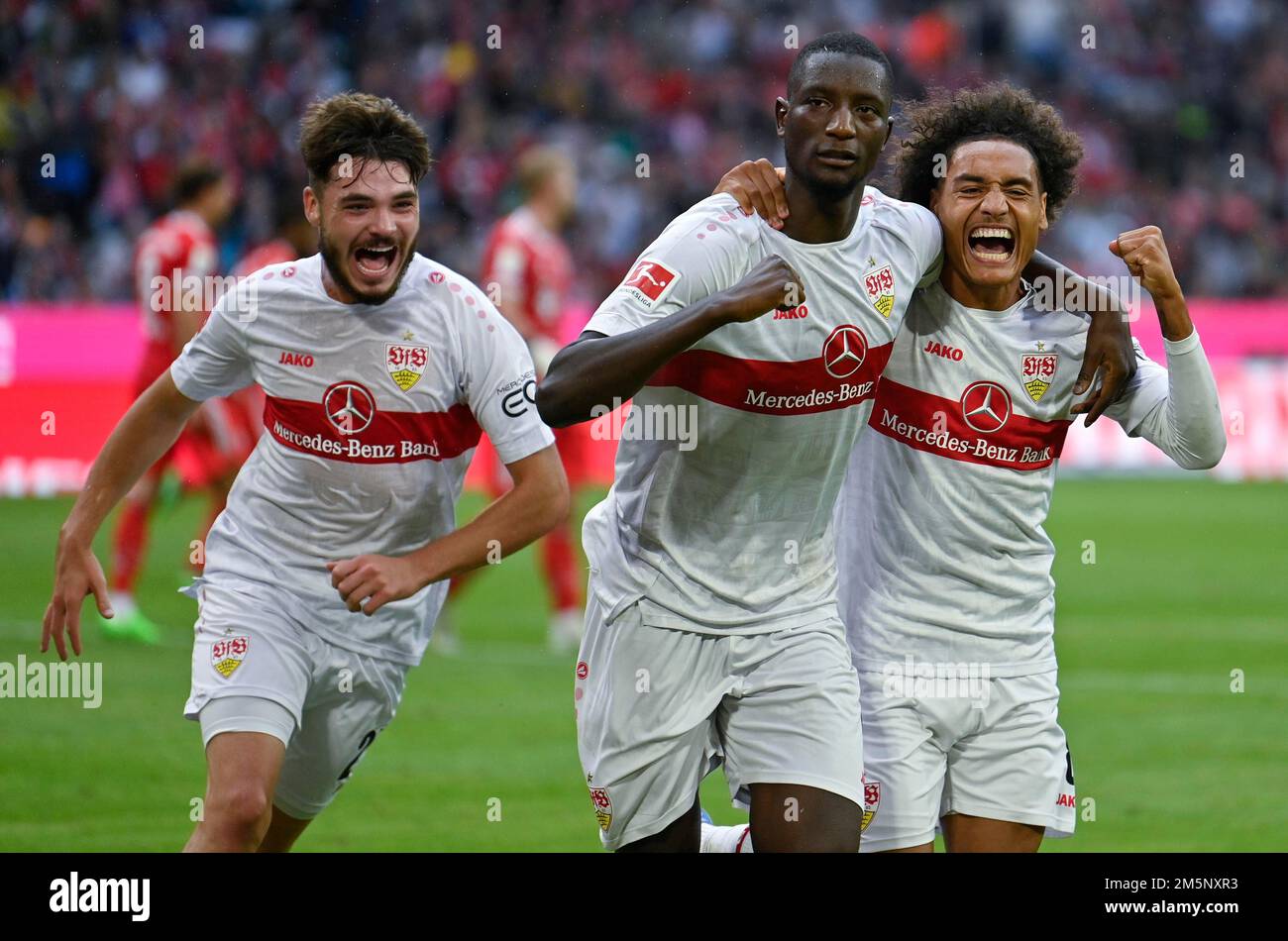 Goal celebrations for Enzo Millot VfB Stuttgart (08), Serhou Guirassy ...