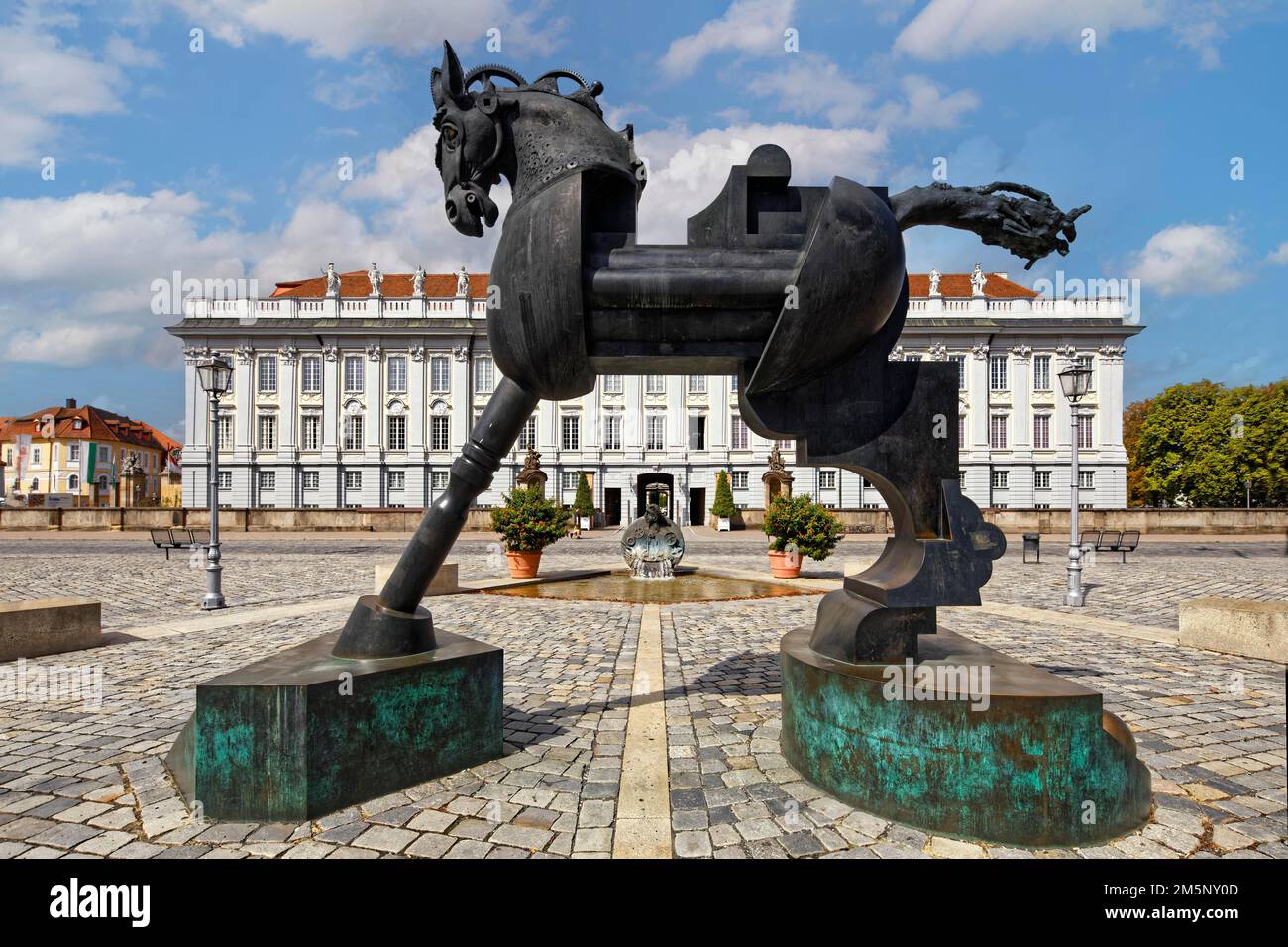 Anscavallo, 1993, sculpture by sculptor Juergen Goertz, behind Residenz ...