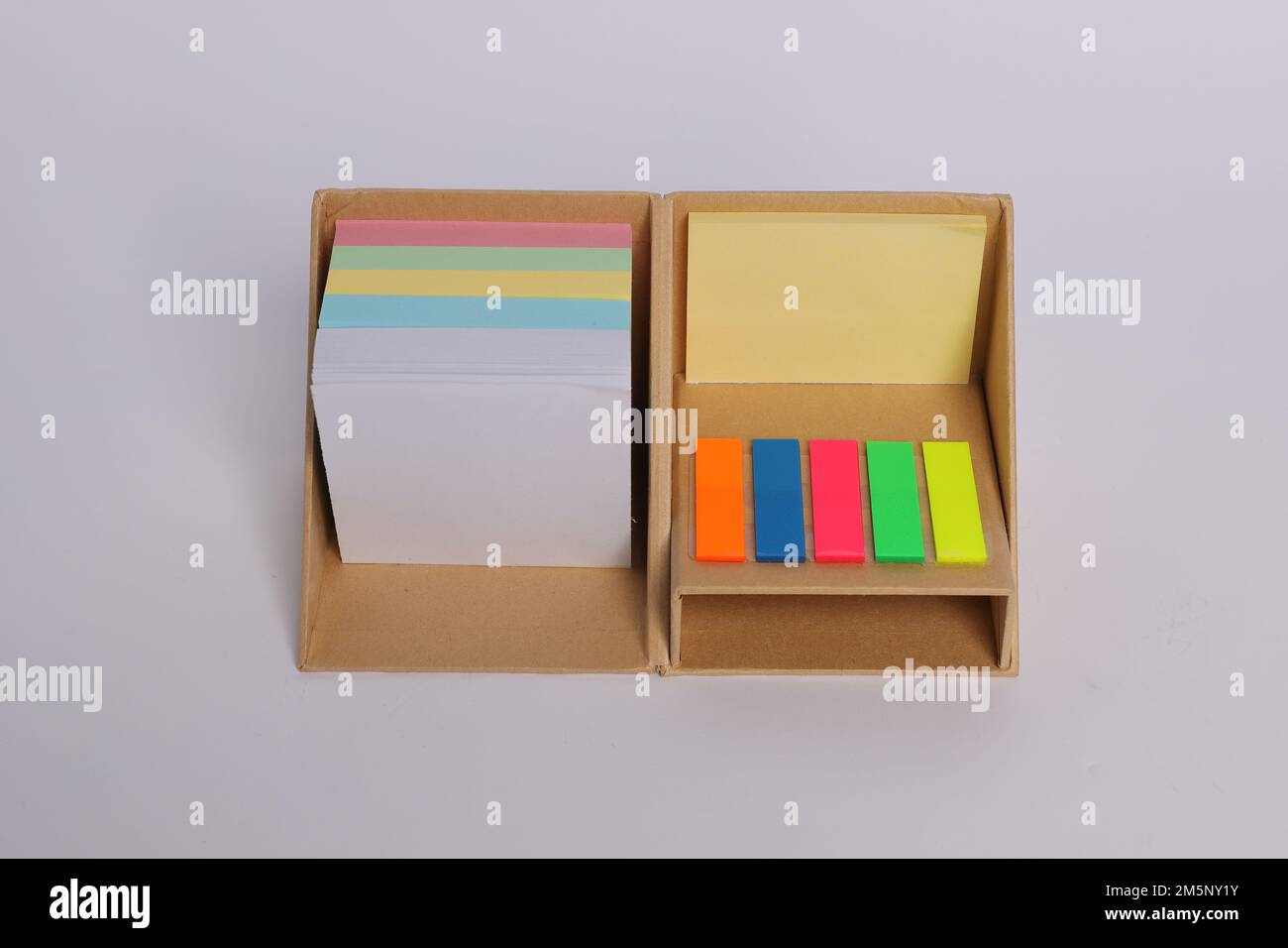 3d paper cube hi-res stock photography and images - Alamy