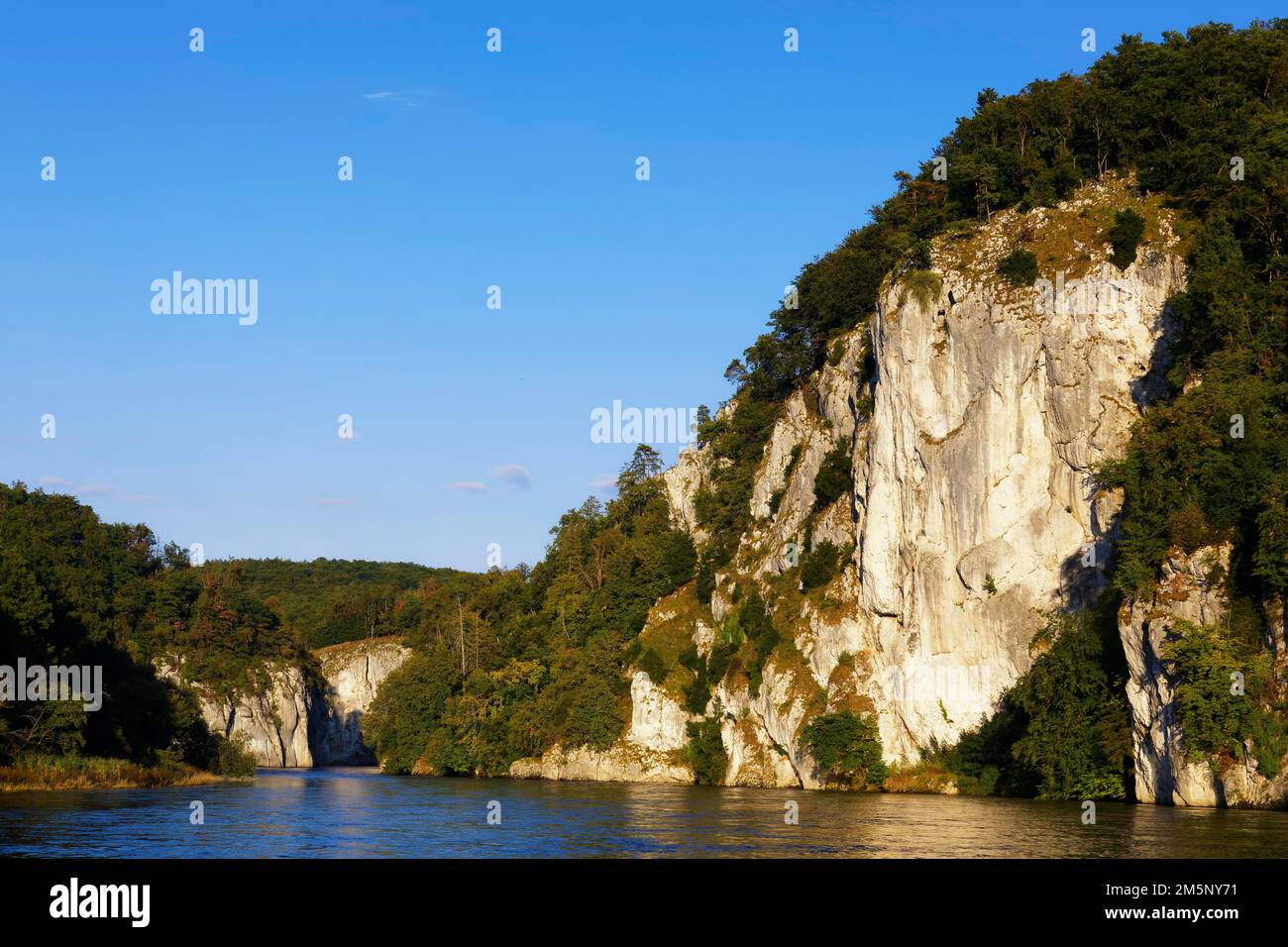 Danube breakthrough, also Weltenburg narrows, the Danube makes its way ...