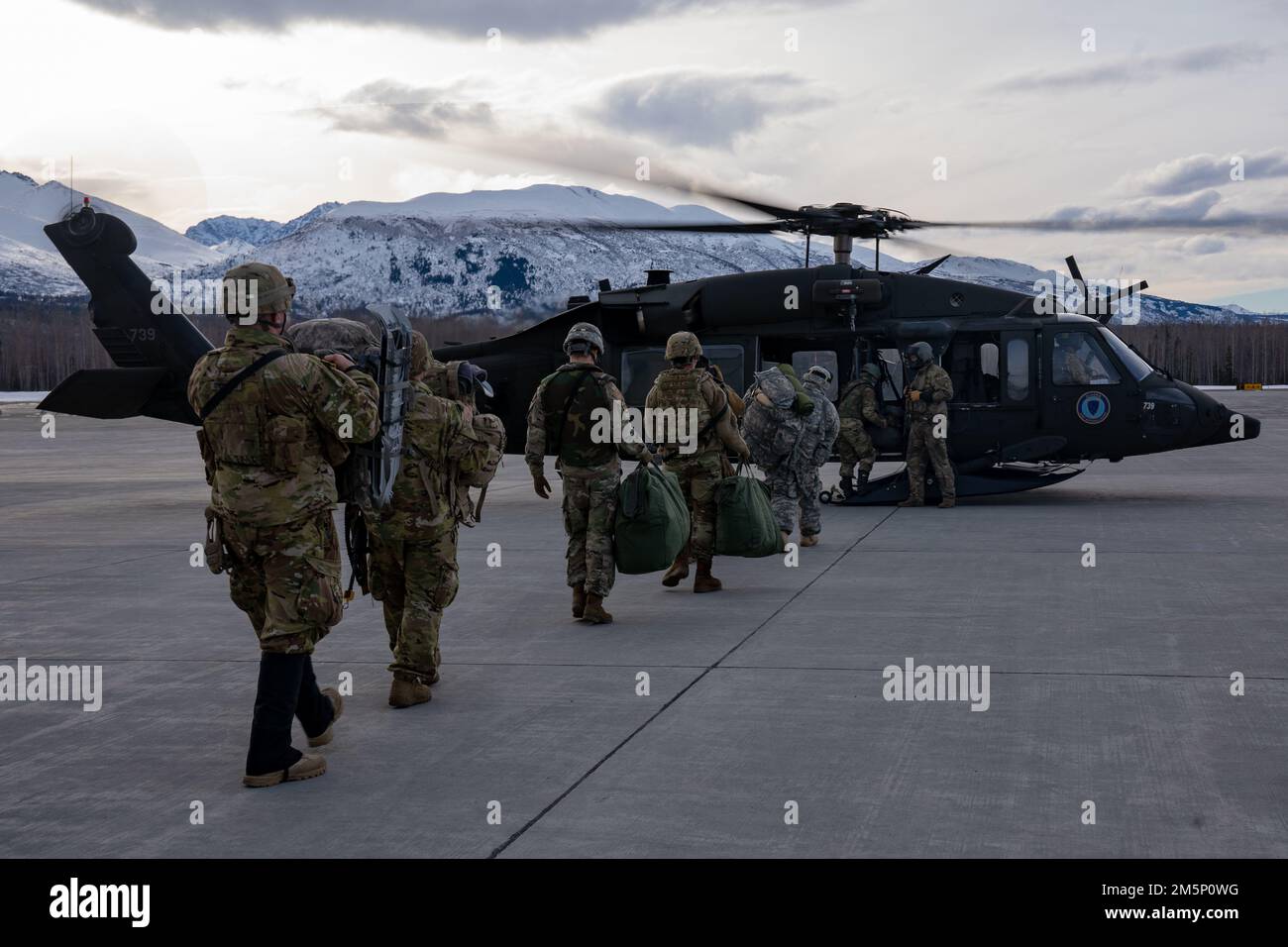 207th aviation regiment of the alaska army national guard hi-res stock ...