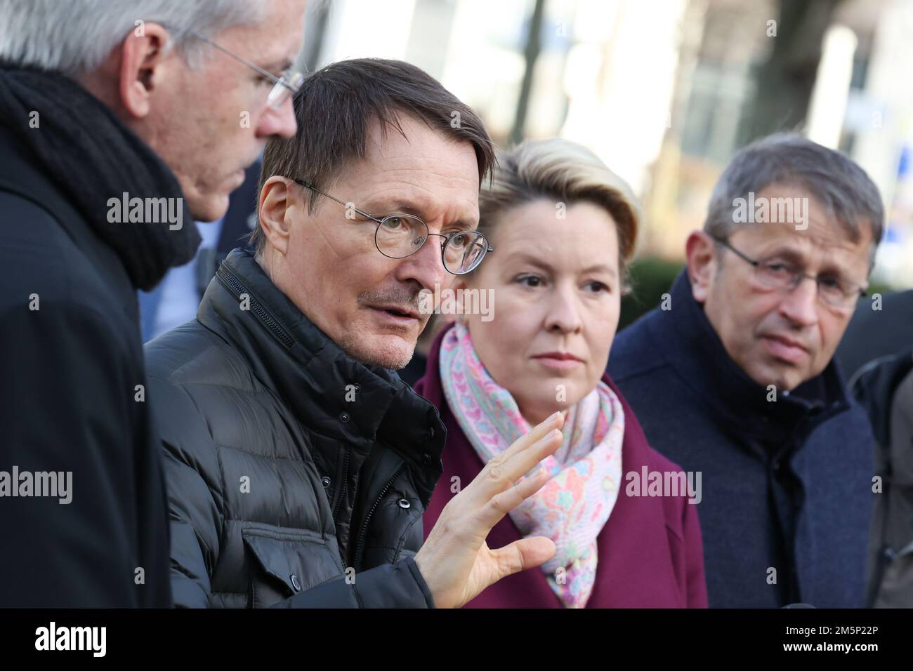 Berlin, Germany. 30th Dec, 2022. Martin Kreis (l-r), Chief Medical ...