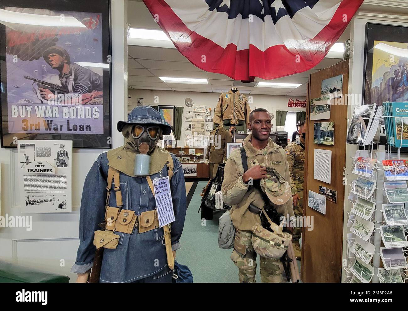 Soldiers of the 79th Infantry Brigade Combat Team visit the Camp ...