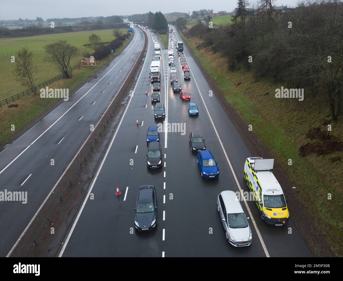 Stirling, Scotland, UK. 30th December 2022. M9 Motorway flooded between ...