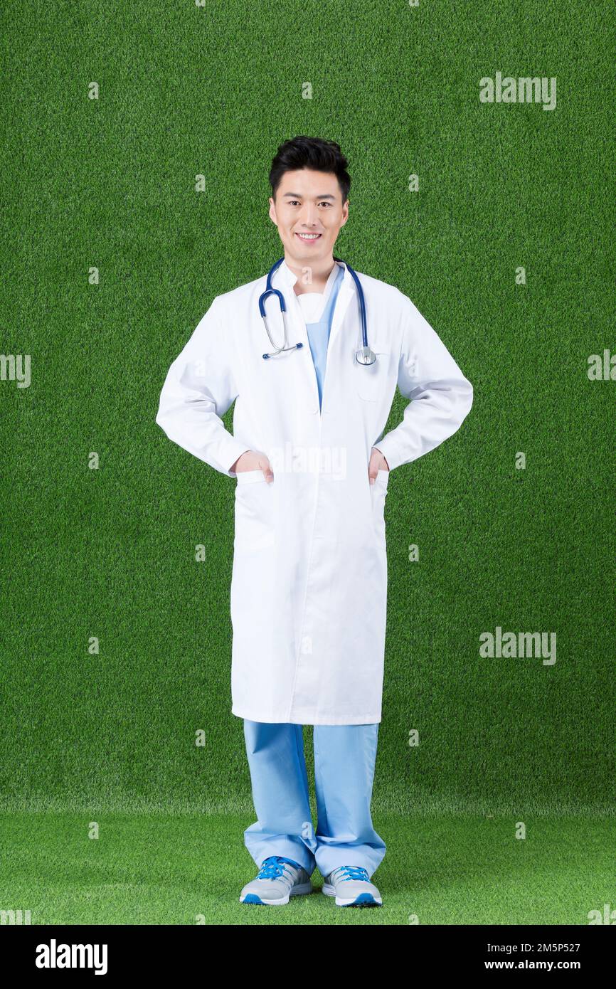 Doctor overalls hi-res stock photography and images - Alamy