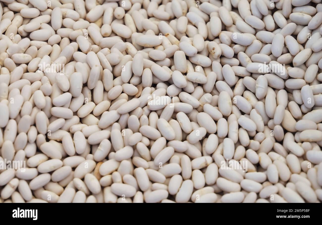 Whole lentil hi-res stock photography and images - Alamy