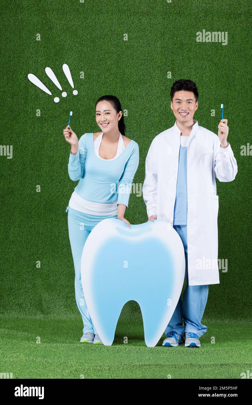 Male doctors and patients to share the grass dental health knowledge ...