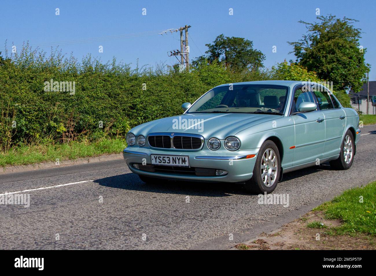 2005 Blue JAGUAR XJ6 V6 AUTO luxury British saloon 6 speed automatic ...
