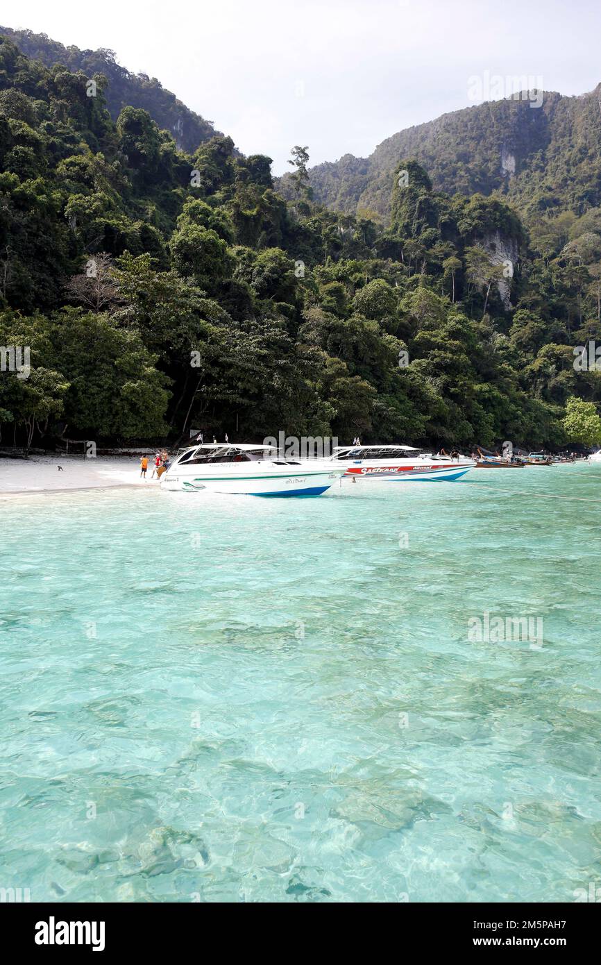 Thailand pipi island waters Stock Photo - Alamy