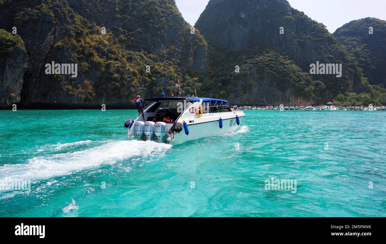 Thailand pipi island waters Stock Photo - Alamy