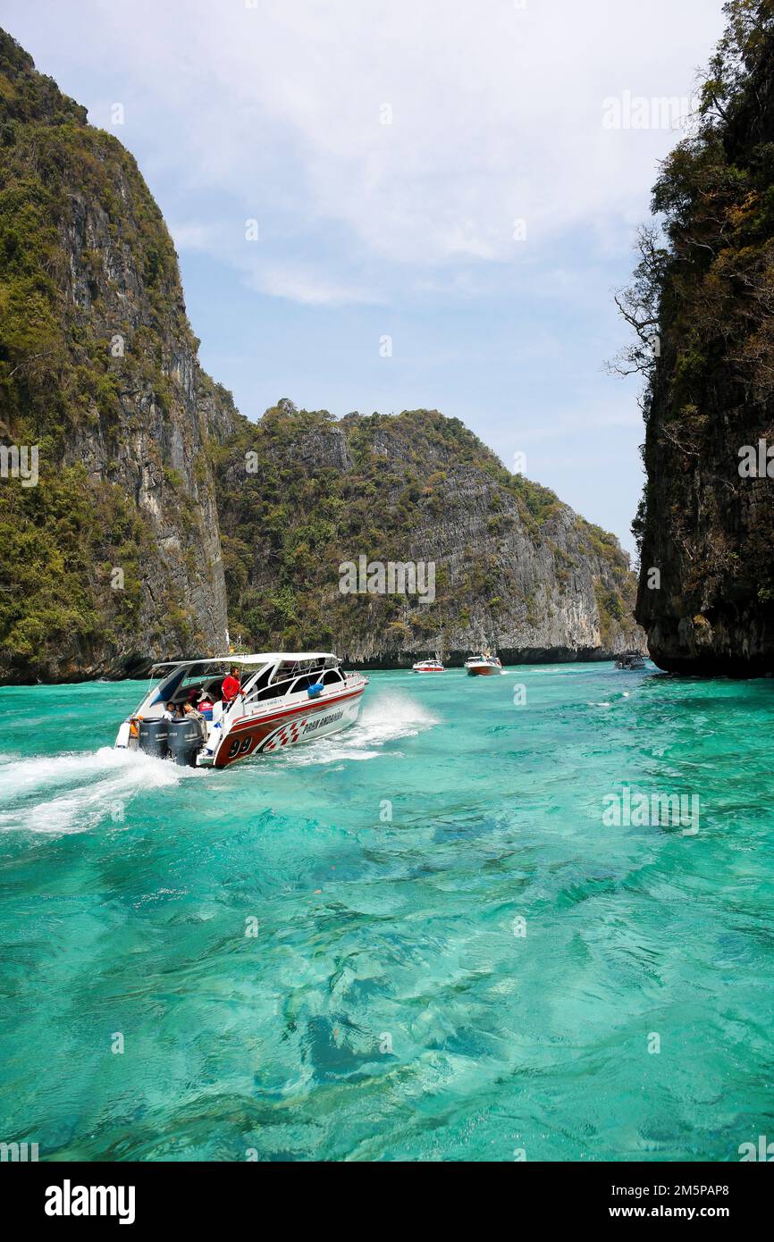 Thailand pipi island waters Stock Photo - Alamy