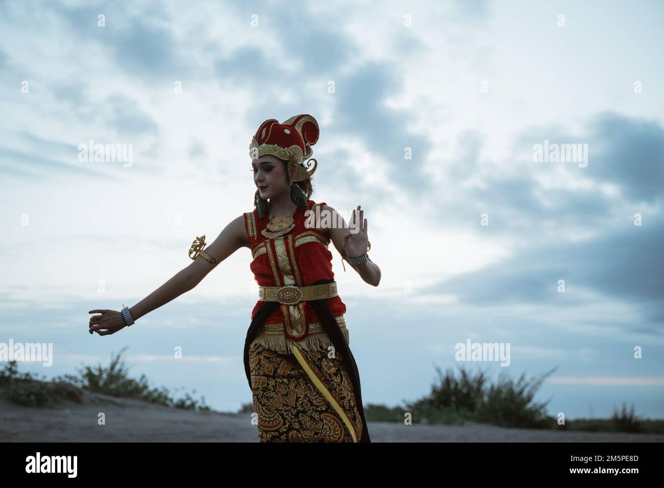 women presenting traditional Javanese dance movements Stock Photo - Alamy