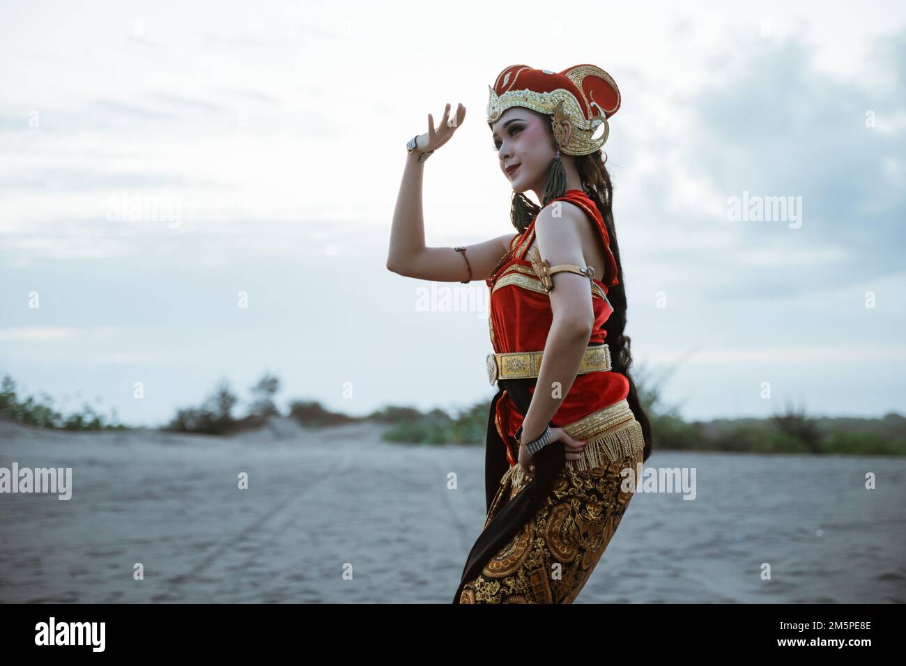 women presenting traditional Javanese dance movements Stock Photo - Alamy