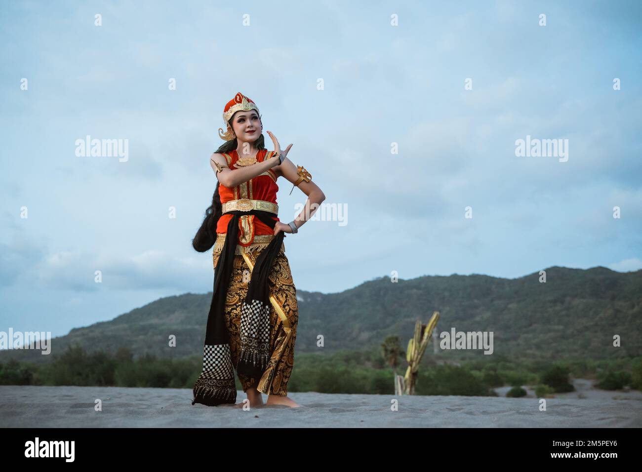 women presenting traditional Javanese dance movements Stock Photo - Alamy