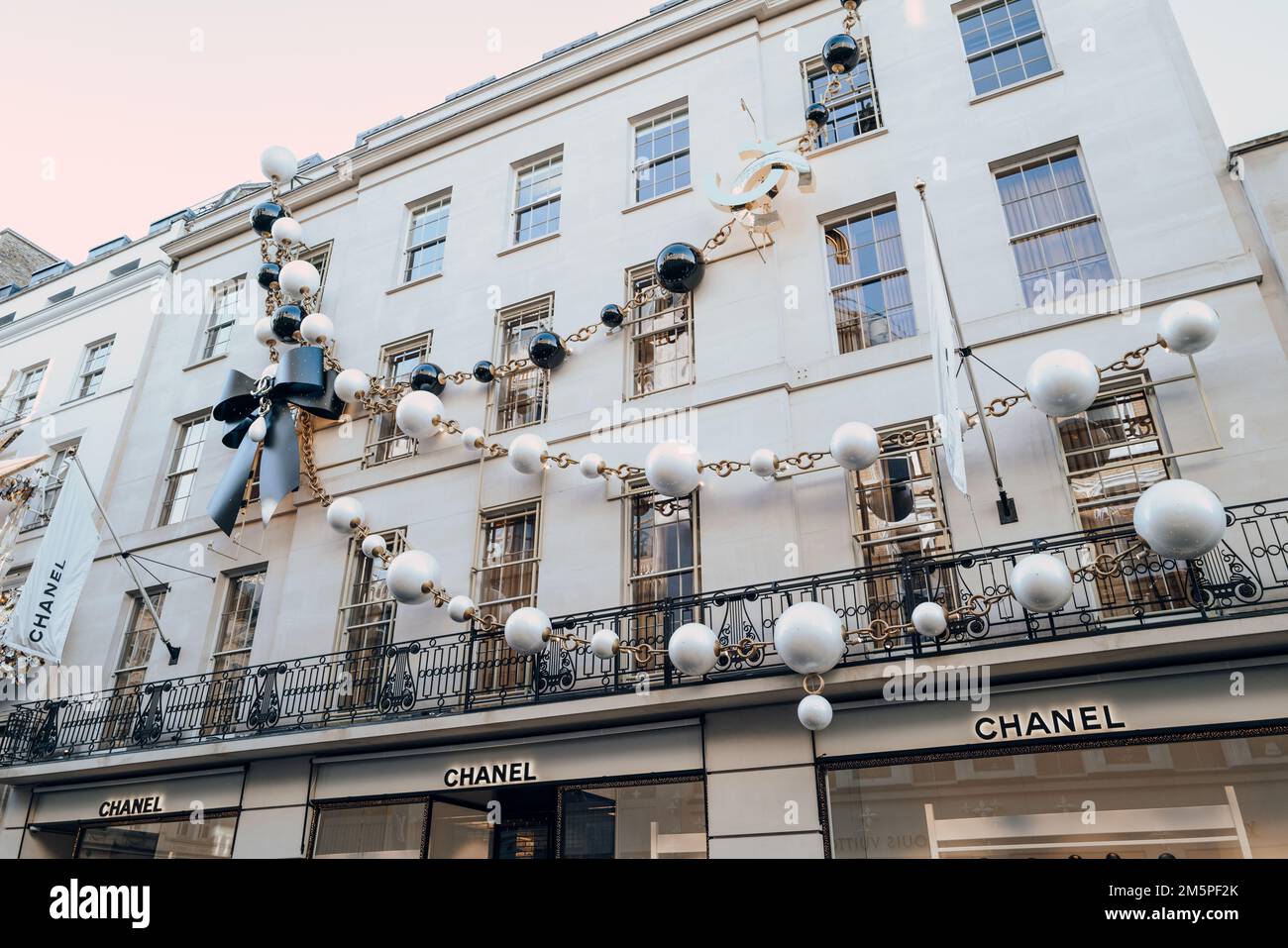 London, UK - December 26, 2022: Giant necklace Christmas decoration on ...