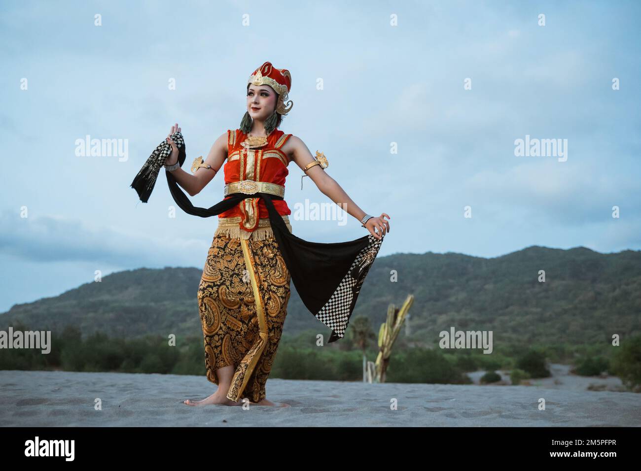 women presenting traditional Javanese dance movements Stock Photo - Alamy