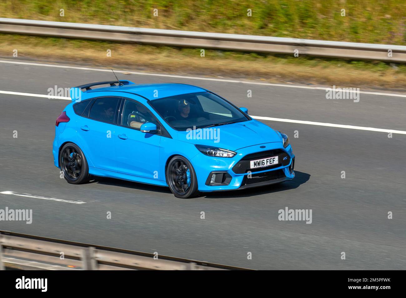 2016 Blue FORD FOCUS RS 2261cc, T Ecoboost 350 Start/Stop 6 speed ...