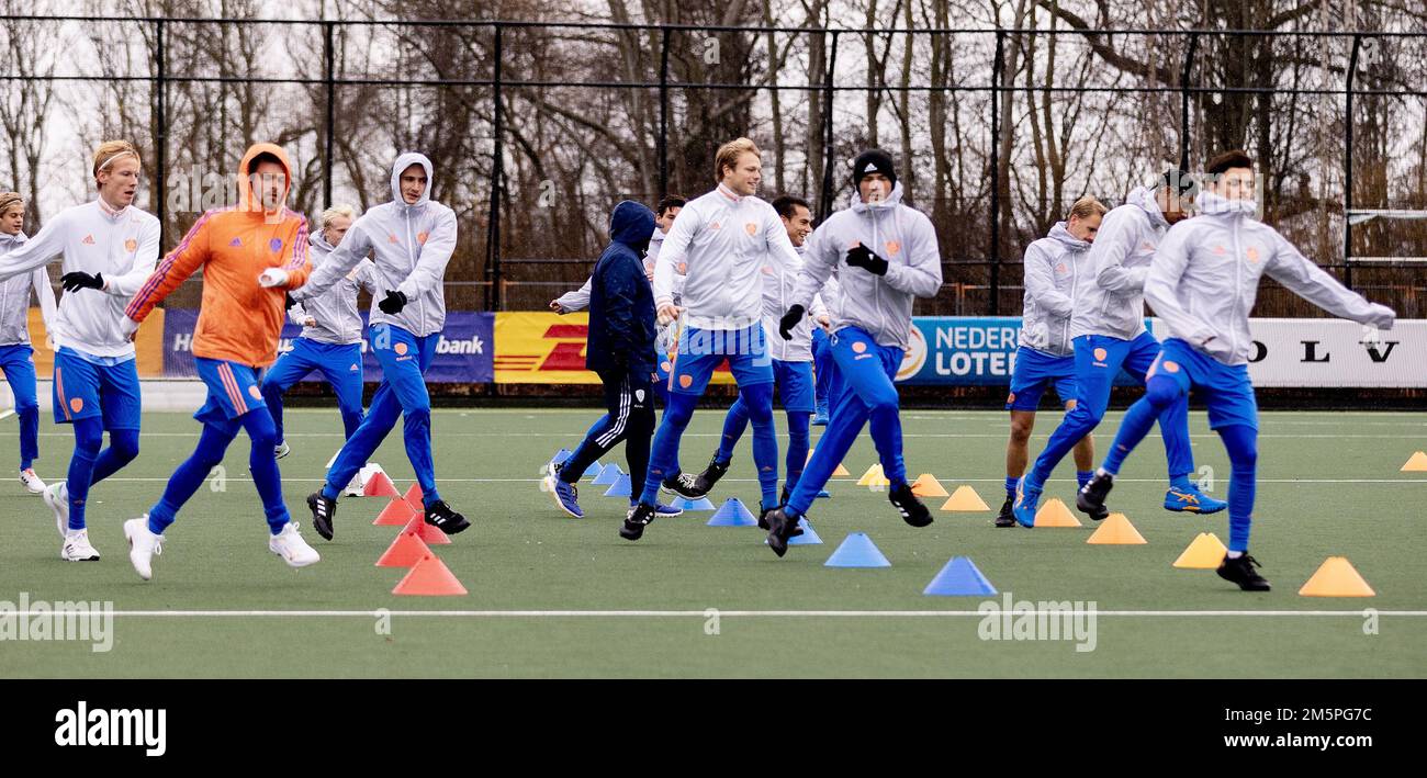 ROTTERDAM - The Dutch men's hockey team during training in the run-up ...