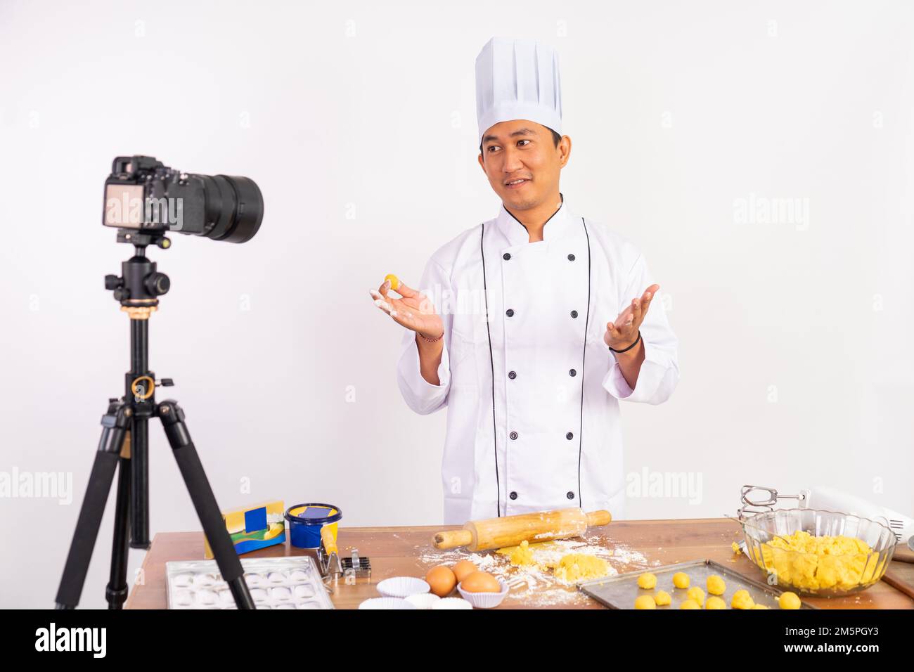 Asian adult tutorial hi-res stock photography and images - Alamy