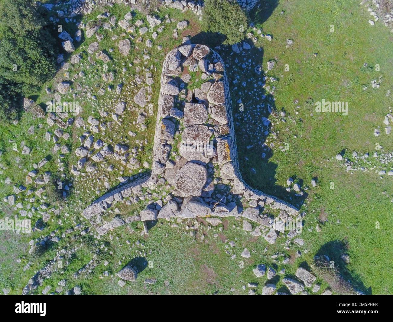 Tomb nuragic hi-res stock photography and images - Alamy