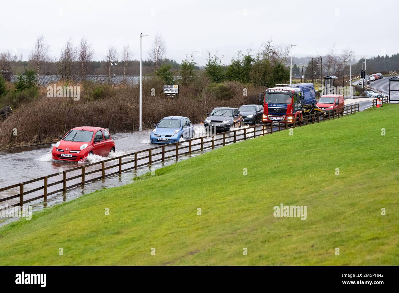 Dumgoyne, Stirling, Scotland, UK. 30th Dec, 2022. UK weather - flooding ...