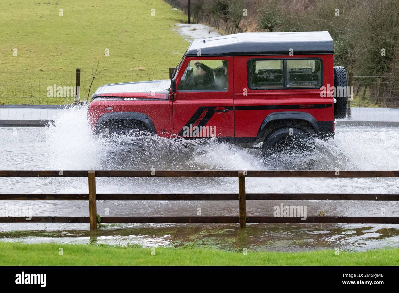 Dumgoyne, Stirling, Scotland, UK. 30th Dec, 2022. UK weather - flooding ...