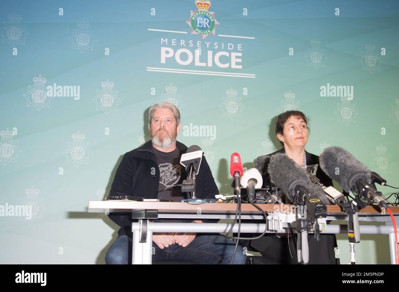 Tim Edwards, Detective Superintendent Sue Coombs, Elle's father, Tim ...