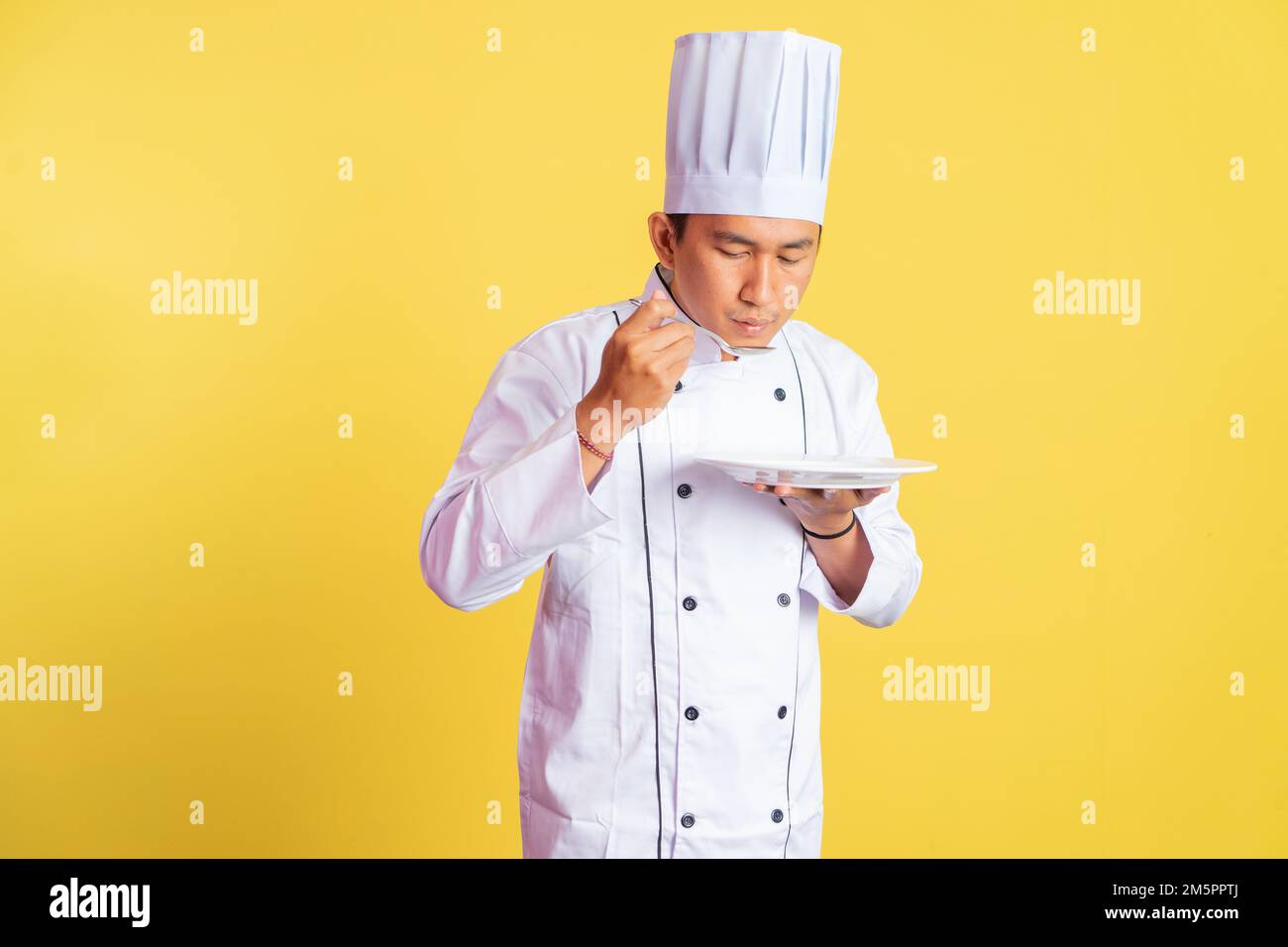 Adult empty plate hi-res stock photography and images - Alamy