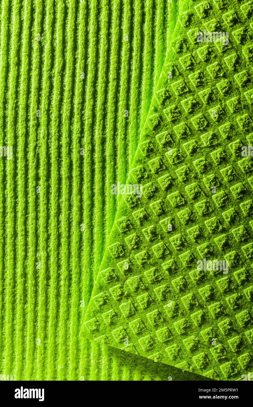 New green dishwashing cloth surface Stock Photo - Alamy