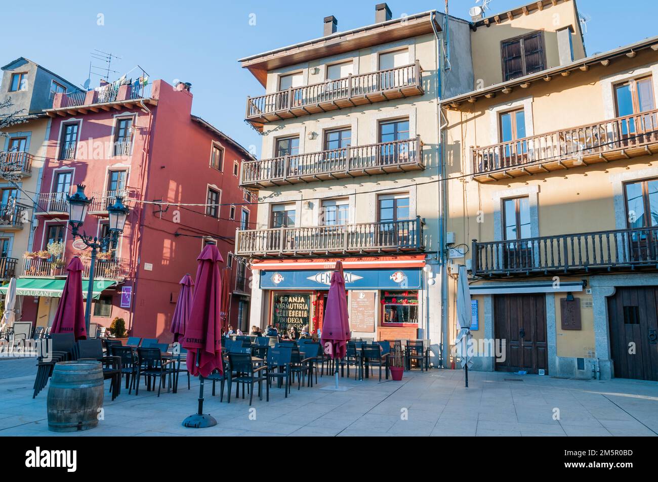 Santa Maria Square, town square with restaurants and terraces ...