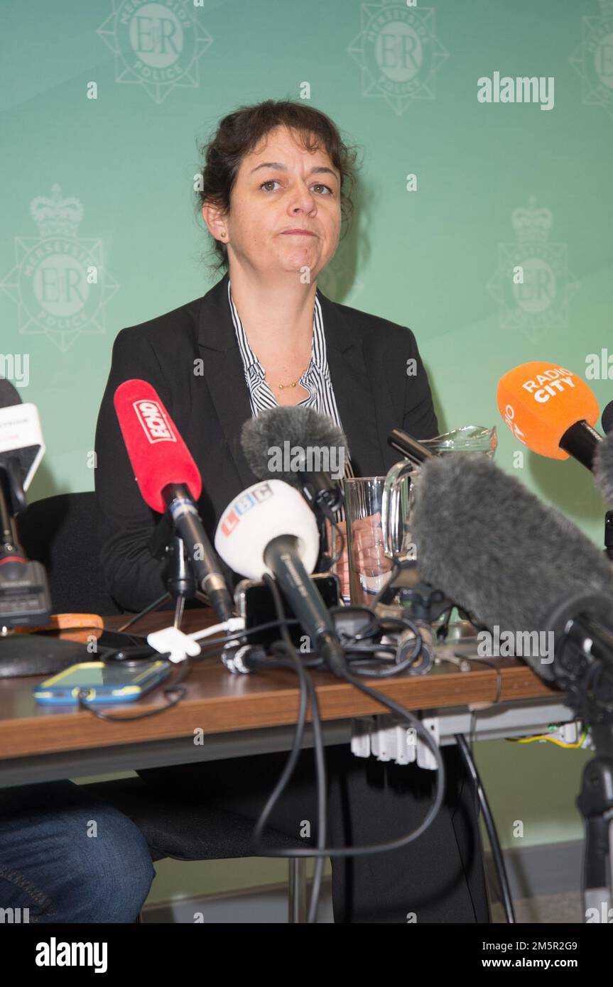 December 30, 2022: Detective Superintendent Sue Coombs, Elle's father ...