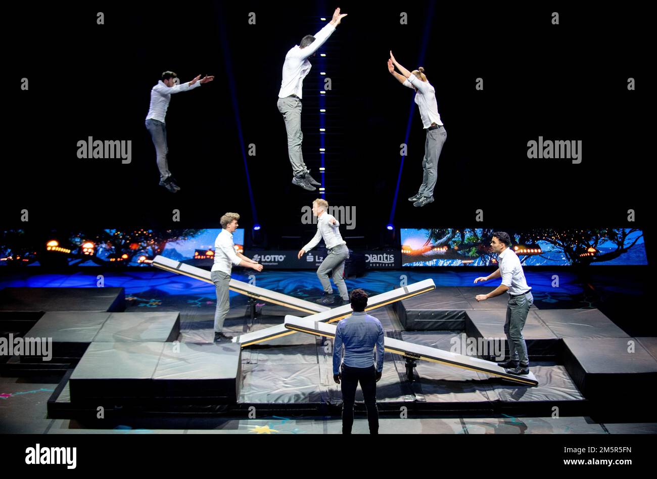 Oldenburg, Germany. 30th Dec, 2022. The show team "Scandinavian Boards ...