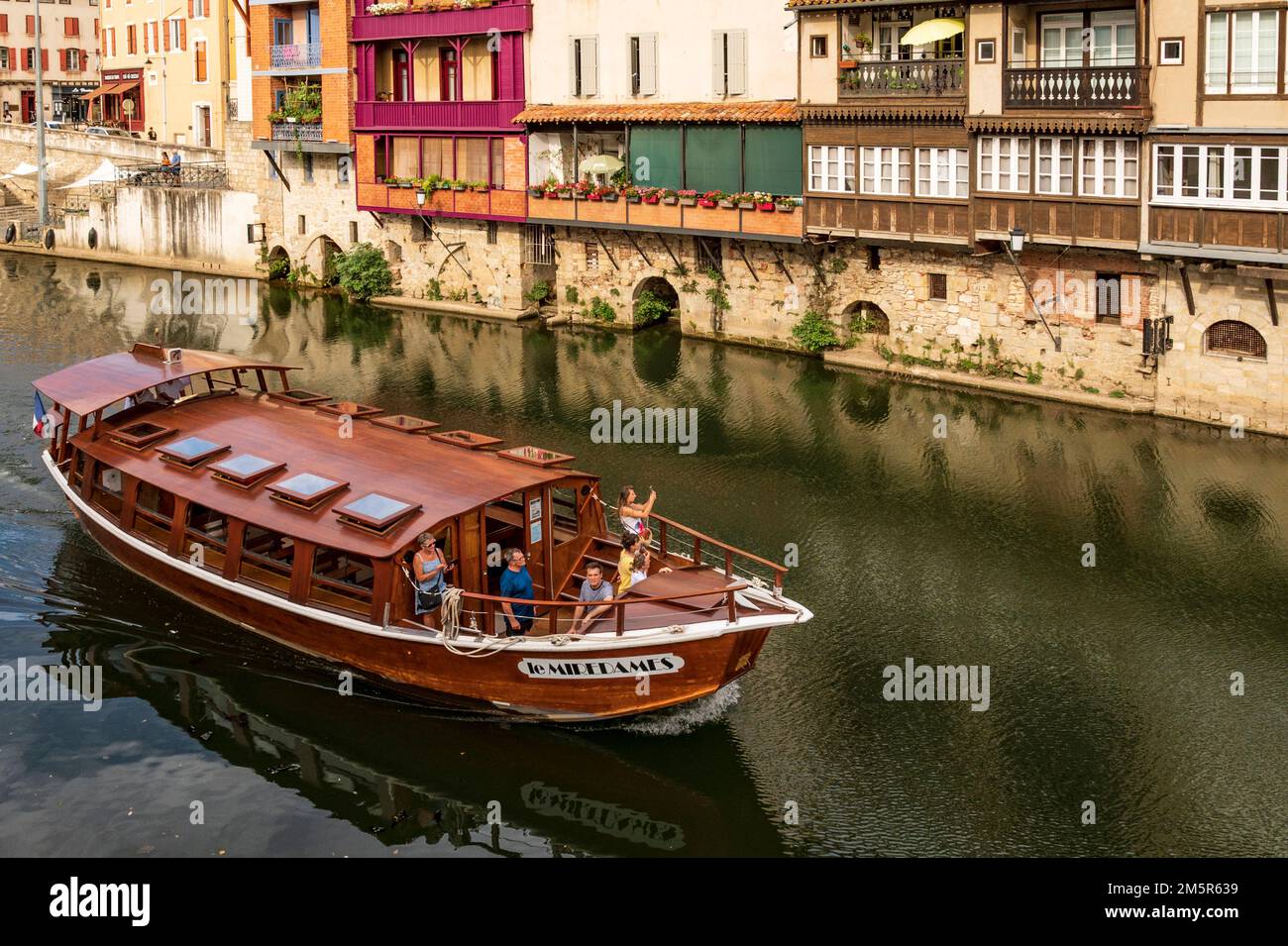 Detail of the traditional houses bordering the Agout river in Castres ...