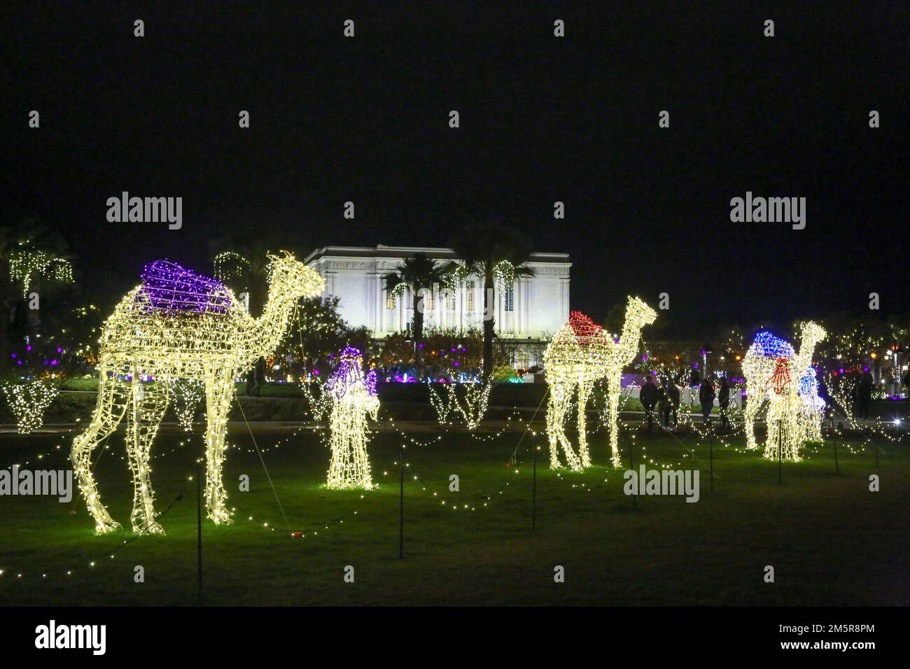 An Arizona holiday tradition since 1979, the Mesa Arizona Temple has ...