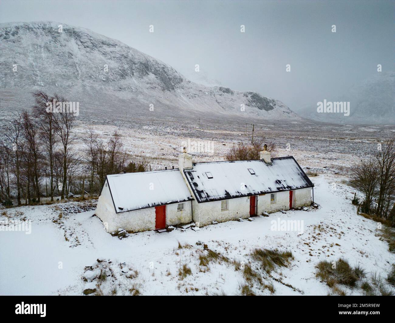 Winter snow cover on Glen Coe at Blackrock cottage, Scottish Highlands ...