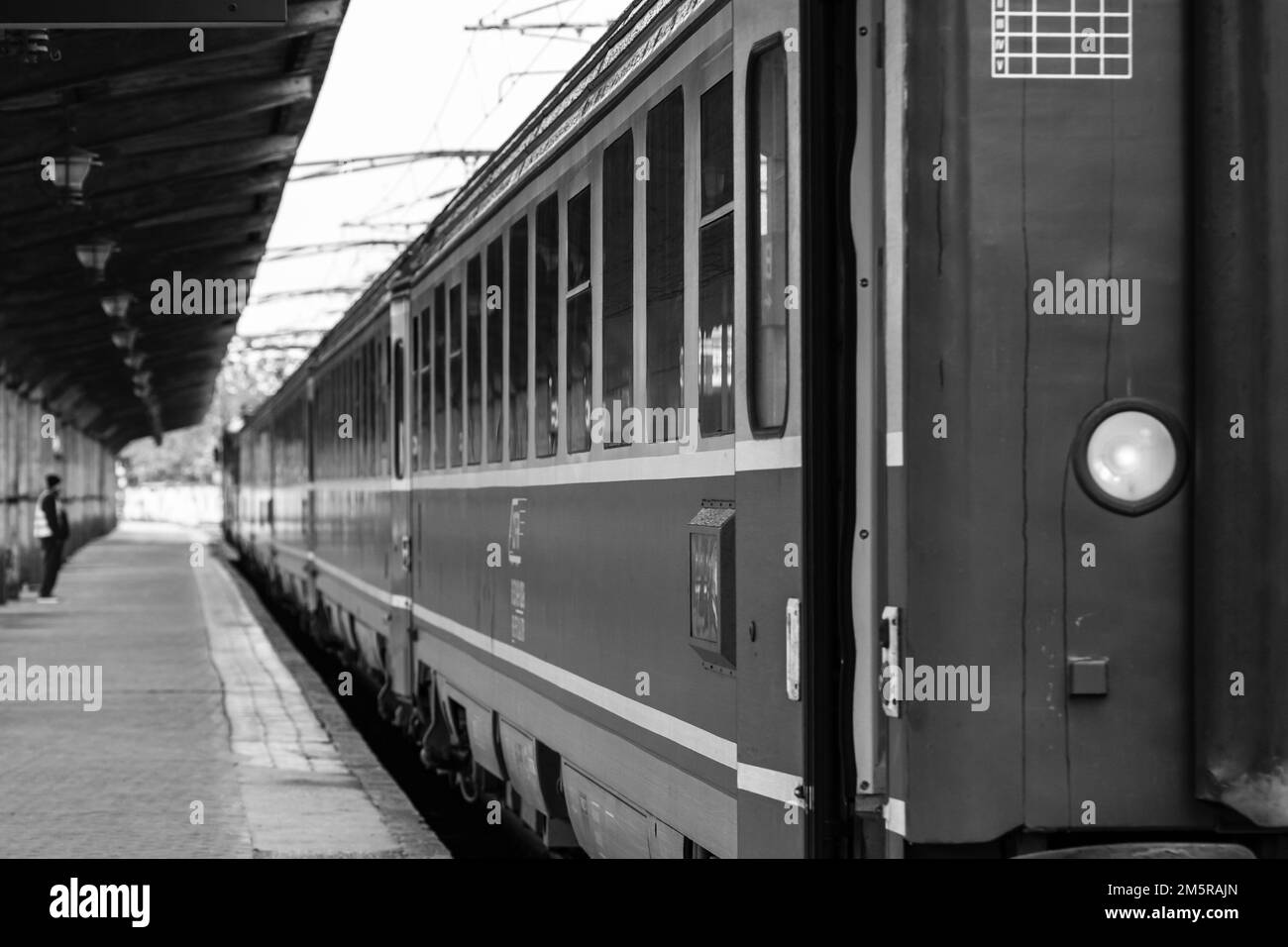 Train at Bucharest North Railway Station (Gara de Nord Bucharest ...
