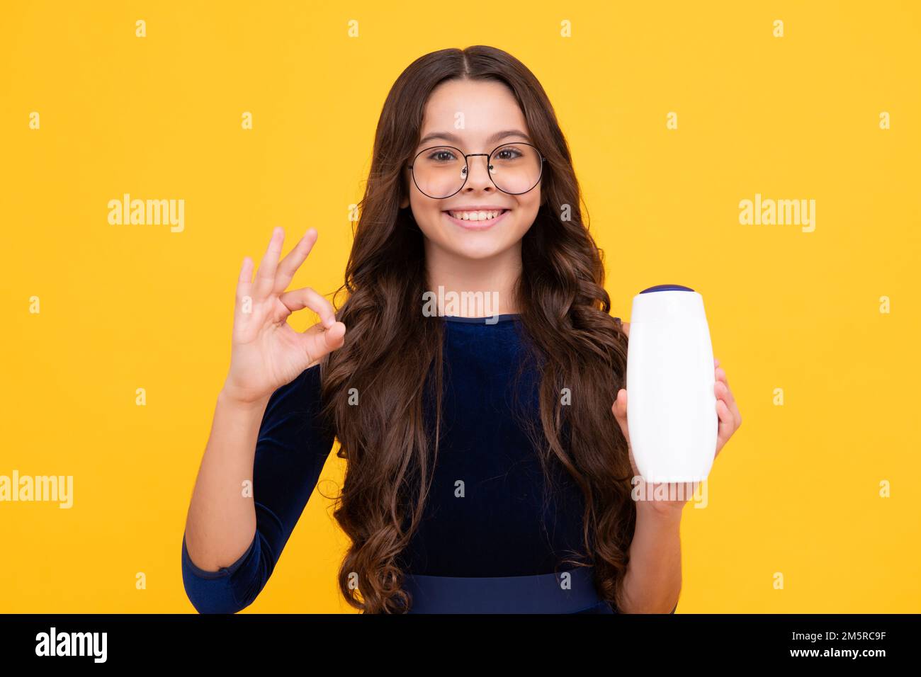 T gel shampoo hi-res stock photography and images - Alamy