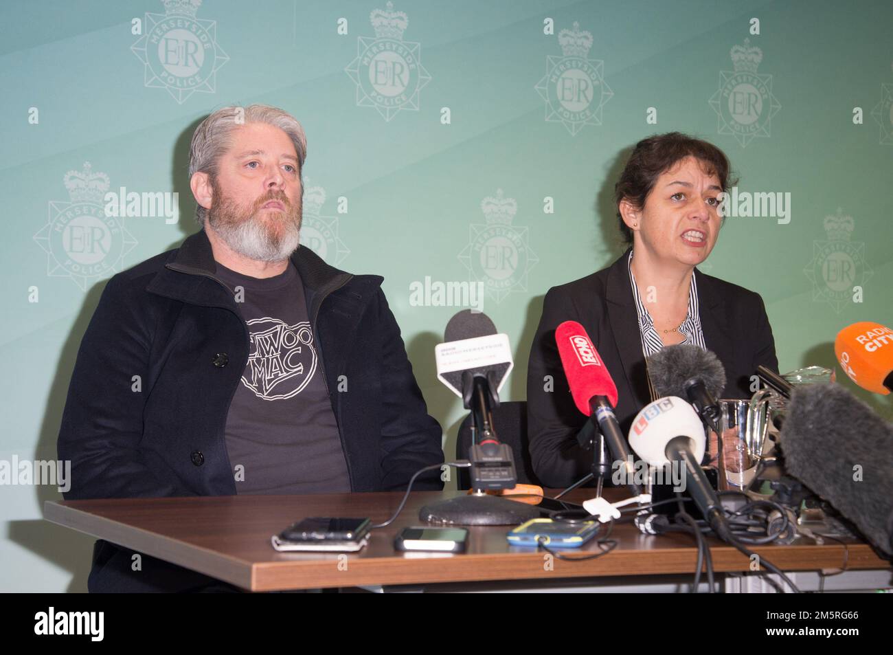 Non Exclusive: Elle's father, Tim Edwards, was present together with ...