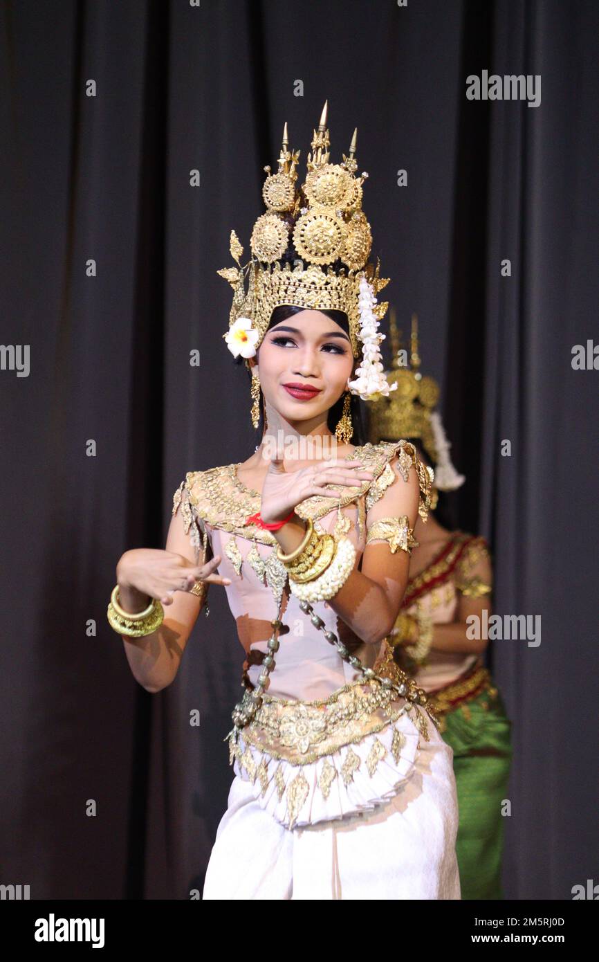 A vertical shot of the Apsara dancing performance by Cambodian actress in Phnom Penh Stock Photo ...