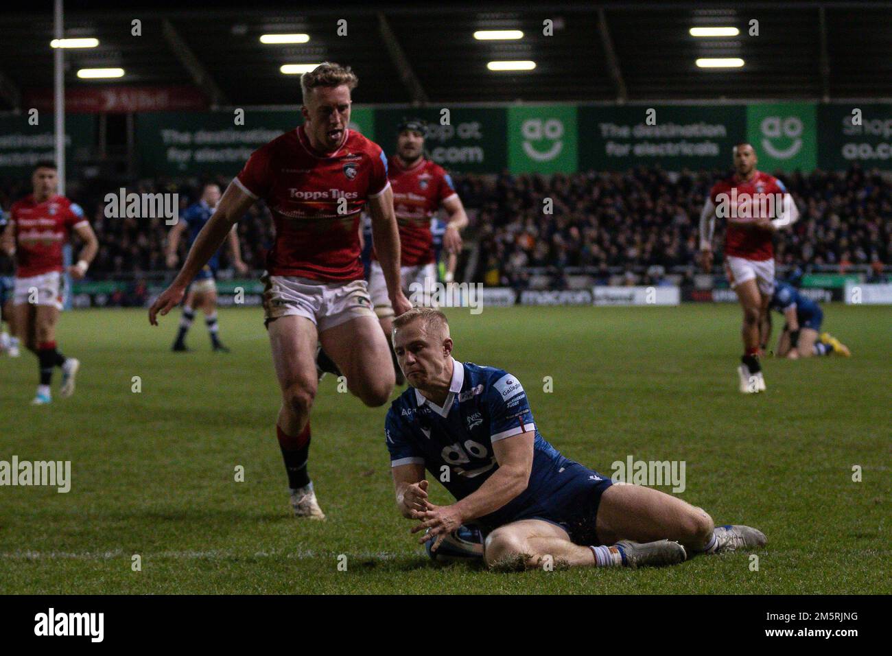 Manchester, UK. 30th Dec, 2022. Sale Aaron Reed has his try disallowed ...