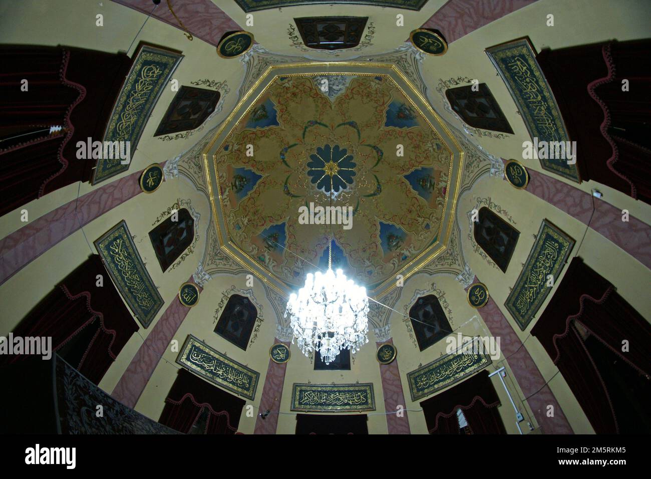 Sultan Abdulmecit Tomb in Istanbul, Turkey Stock Photo - Alamy