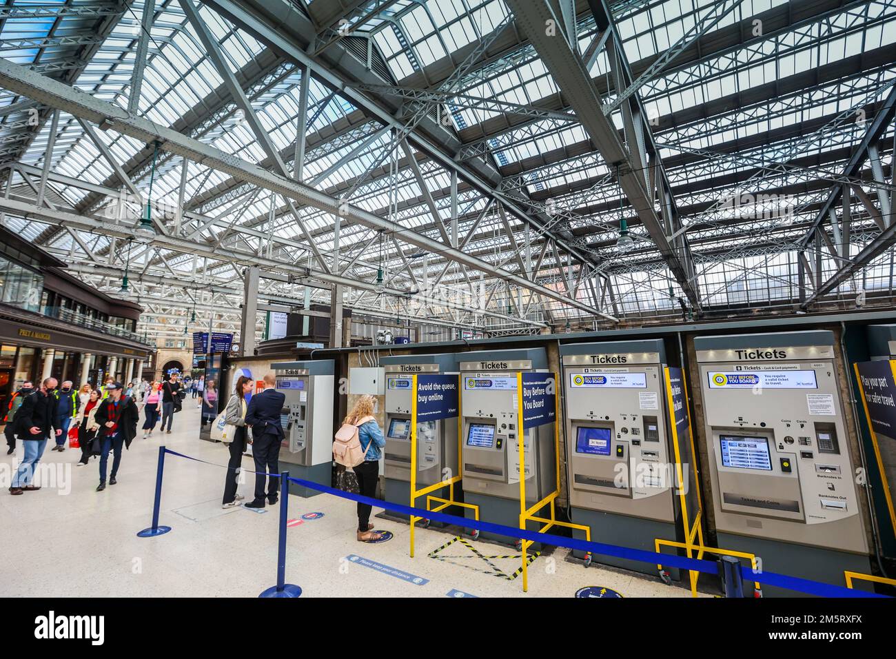 Train ticket machine scotland hi-res stock photography and images - Alamy