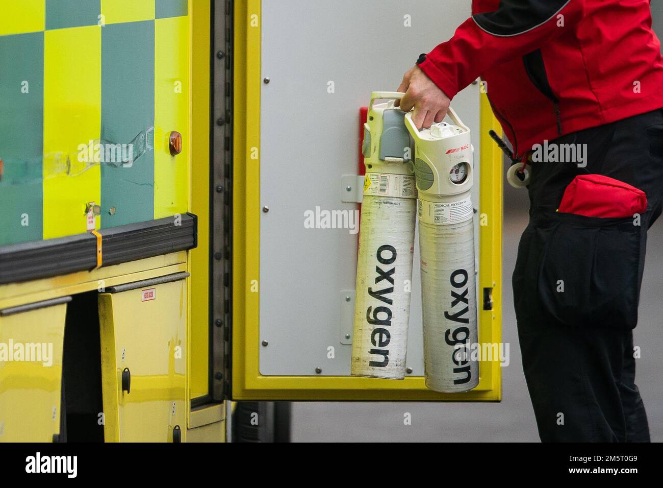 Oxygen hospital tanks hi-res stock photography and images - Alamy