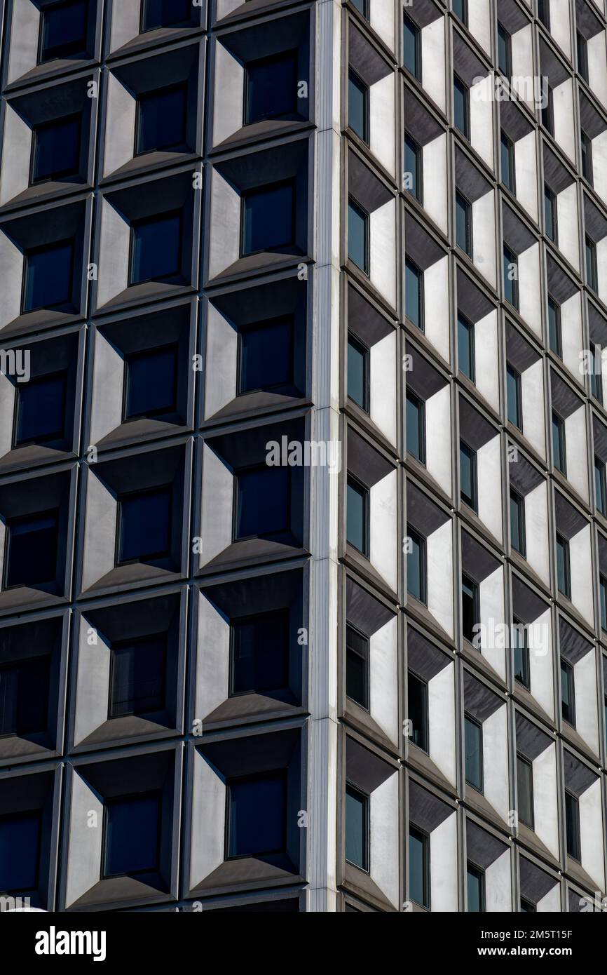 One New York Plaza windows are deeply recessed in an aluminum skin ...