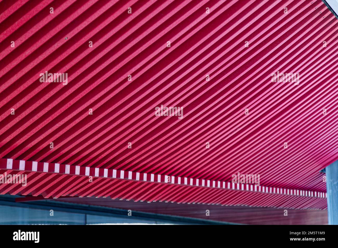 Pier 15's red-ribbed ceiling shelters dining and entertainment spaces ...