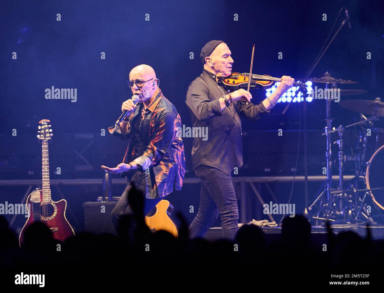 Berlin, Germany. 30th Dec, 2022. Toni Krahl (l, singer) and Georgi ...