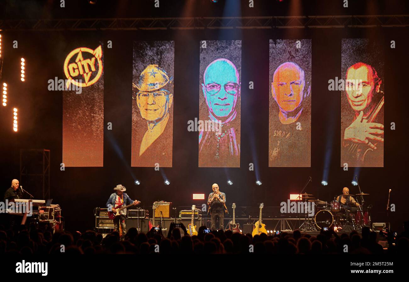 Fritz puppel hi-res stock photography and images - Alamy