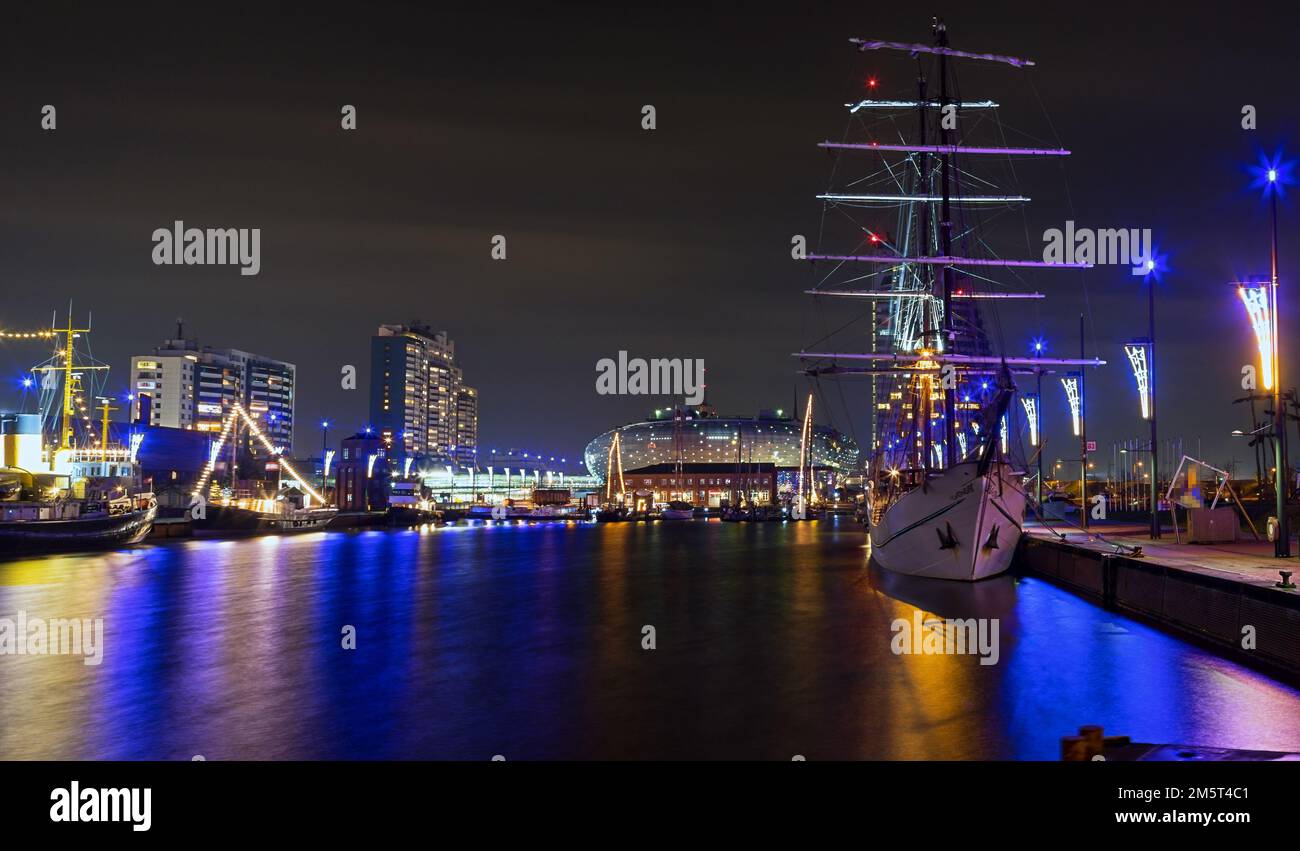 Night lighting in the Havenwelten Bremerhaven Stock Photo - Alamy